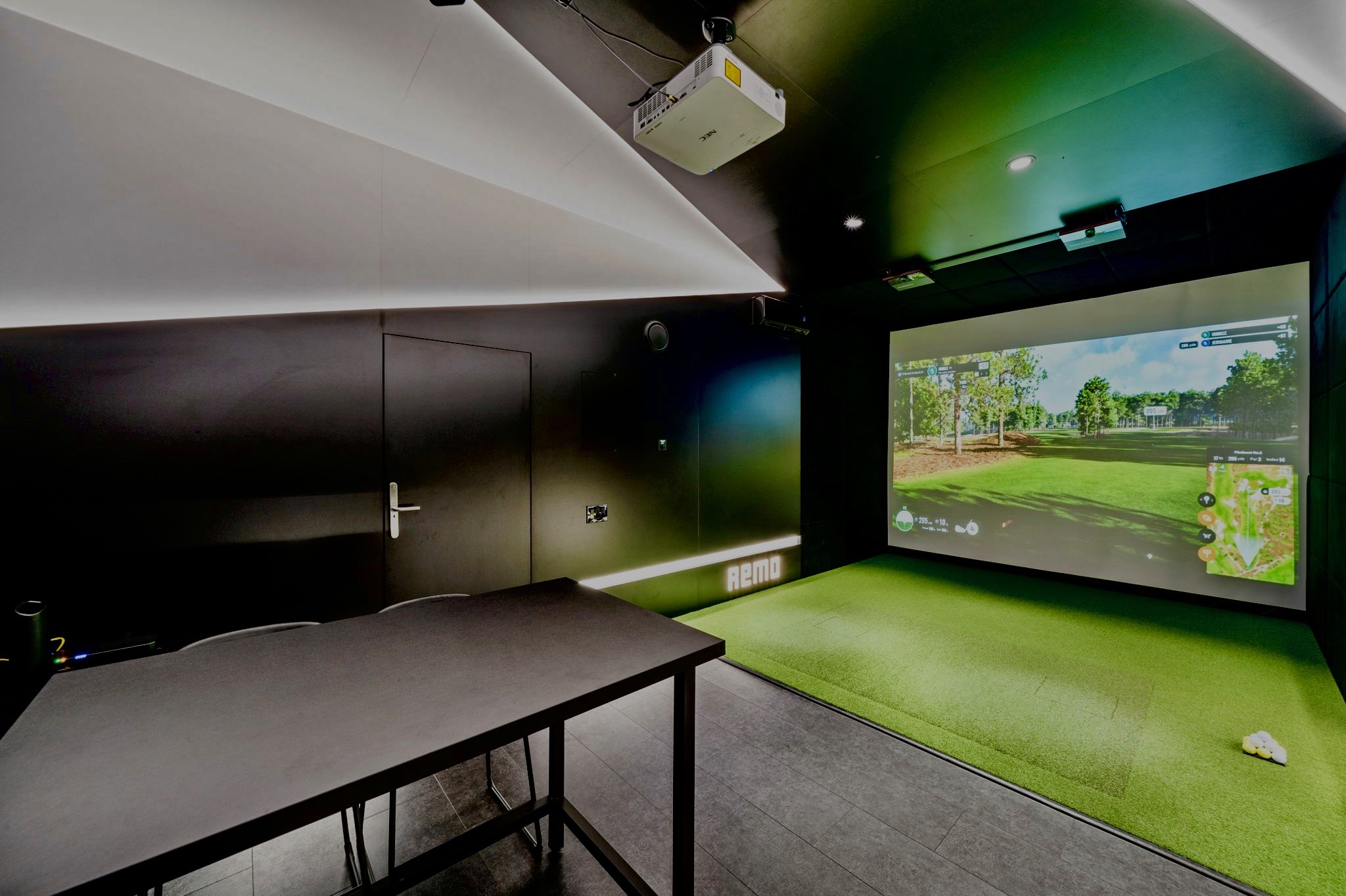 Trackman Golf Simulator - Point Venture Golf Club